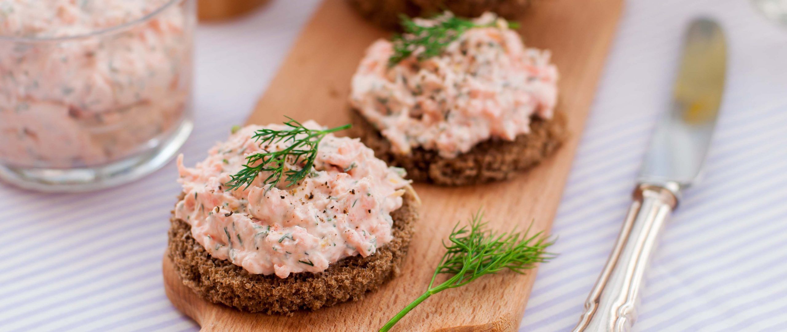 Kanapeji s tunino kremo - Delamaris